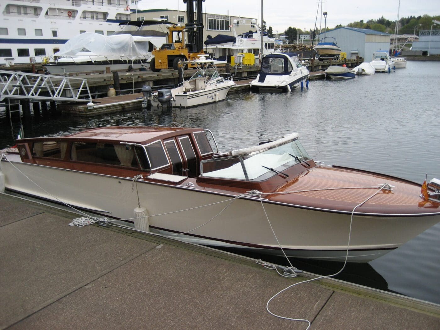 Venetian Water Limousine For Sale – duPont REGISTRY News