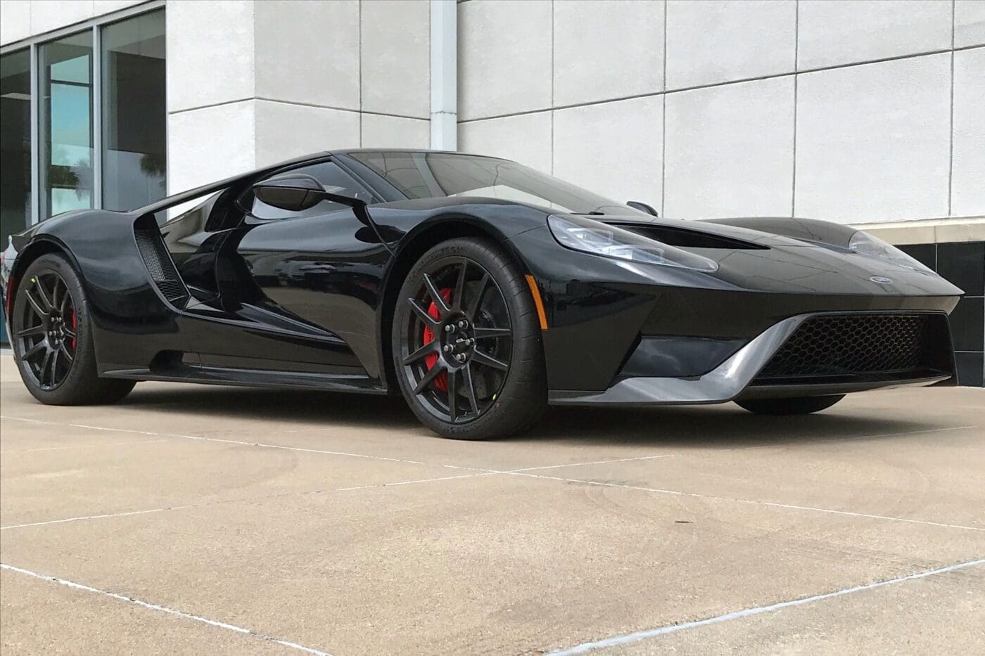 Barrett-Jackson Houston Auction: 2019 Ford GT Lightweight – duPont ...
