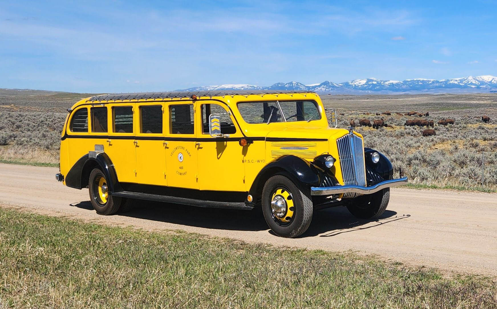 A Piece of National Park History: 1937 White Model 706 Tour Bus ...