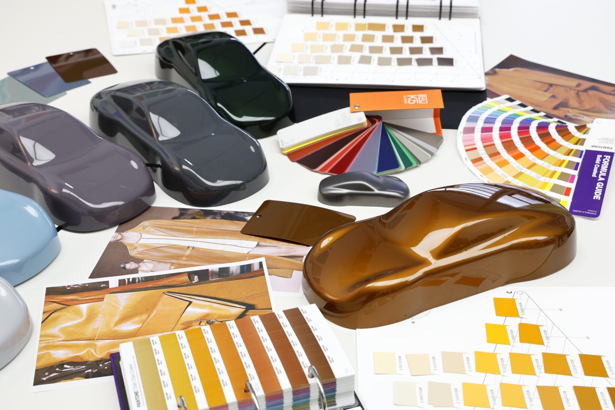 Porsche Panamera's New Color Palette: A Daring Evolution – duPont ...