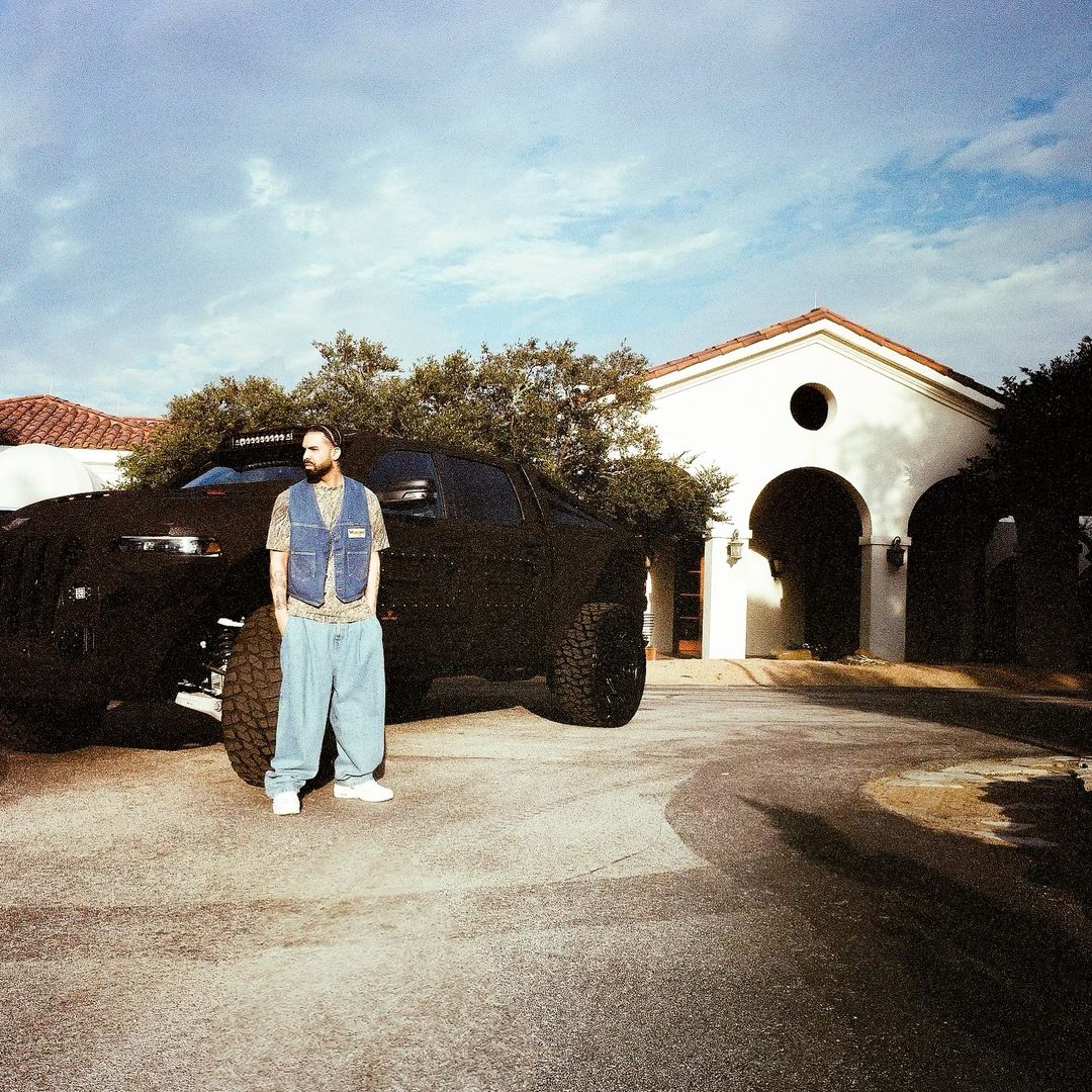 Drake Shows Off His New Apocalypse Super Truck 4x4 – duPont REGISTRY News