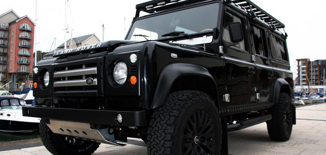 Arkonik: Bringing Land Rover Defenders Back to Life – duPont REGISTRY News