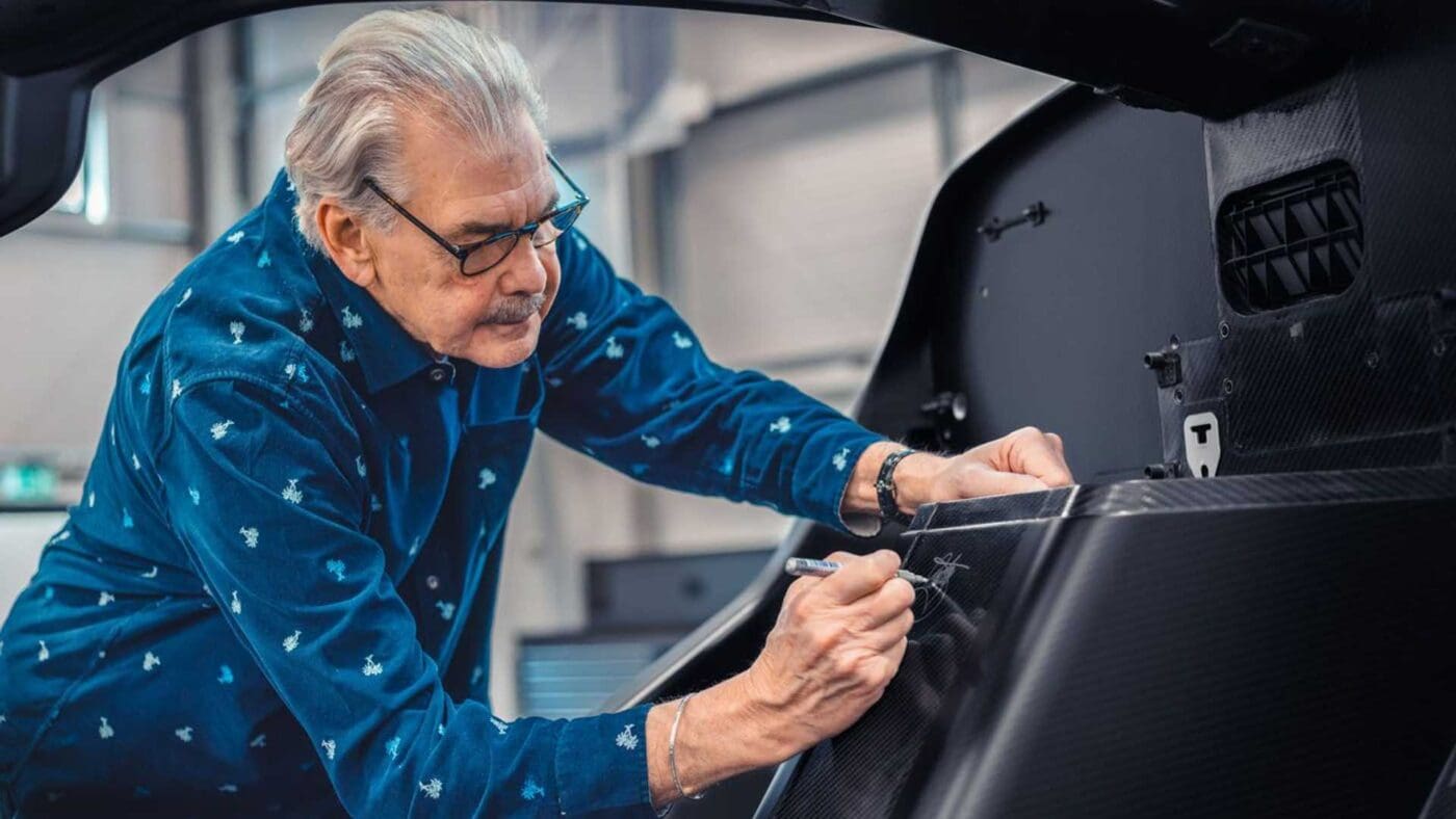 Gordon Murray Signs First T.50 Customer Car Chassis – duPont REGISTRY News