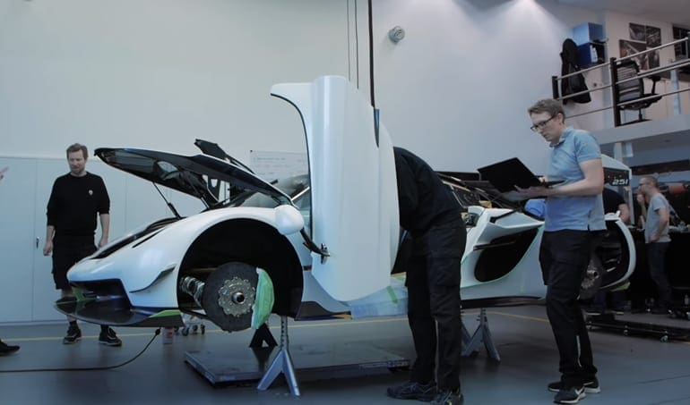 How the Koenigsegg Jesko is Built, 300+MPH Version Coming Soon – duPont ...