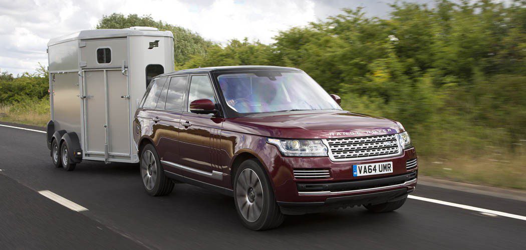 New Land Rover Tech Makes Trailers "Invisible" – duPont REGISTRY News