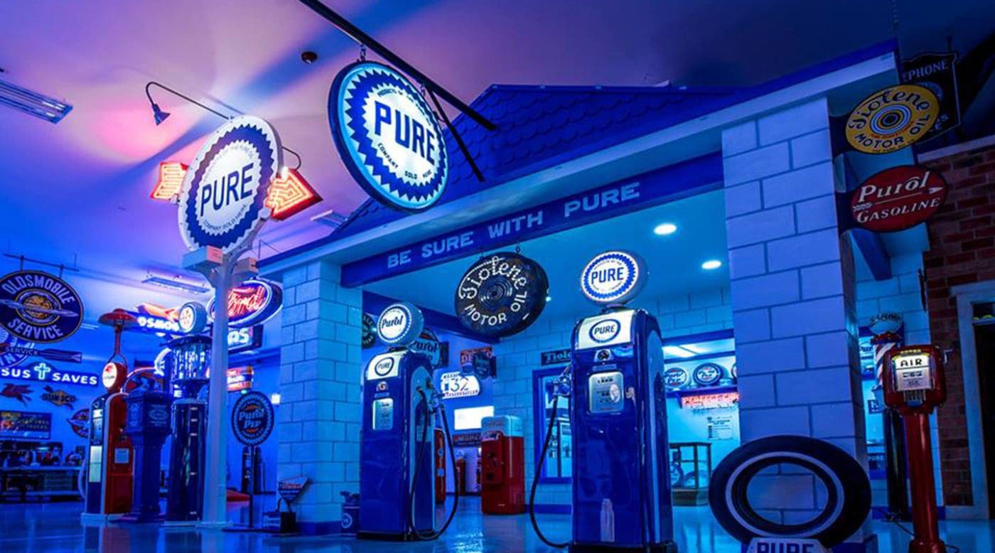 Route 32's Iowa Gas Swap Meet 2018 – duPont REGISTRY News