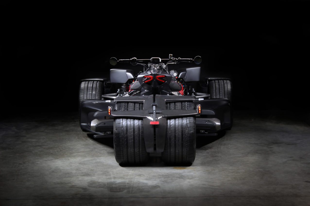 Lazareth Wazuma V8M - a V8-Powered Trike