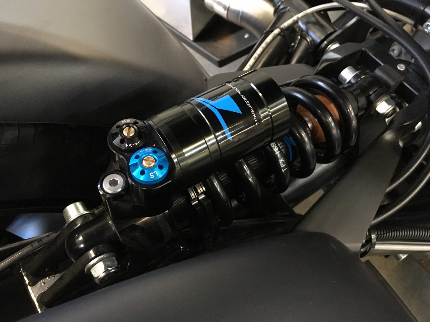 Lazareth Wazuma V8M - a V8-Powered Trike