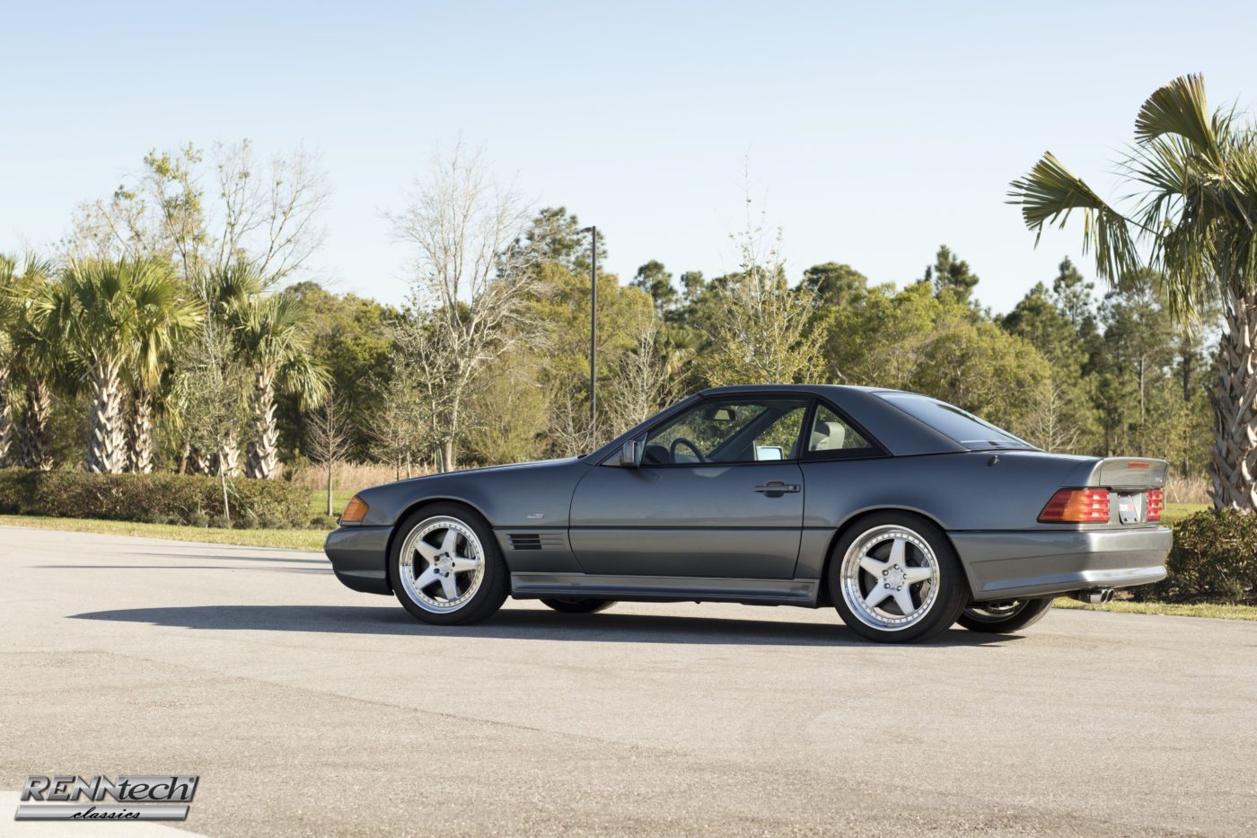 RENNtech’s Resto-Mod 1998 Mercedes-Benz SL500