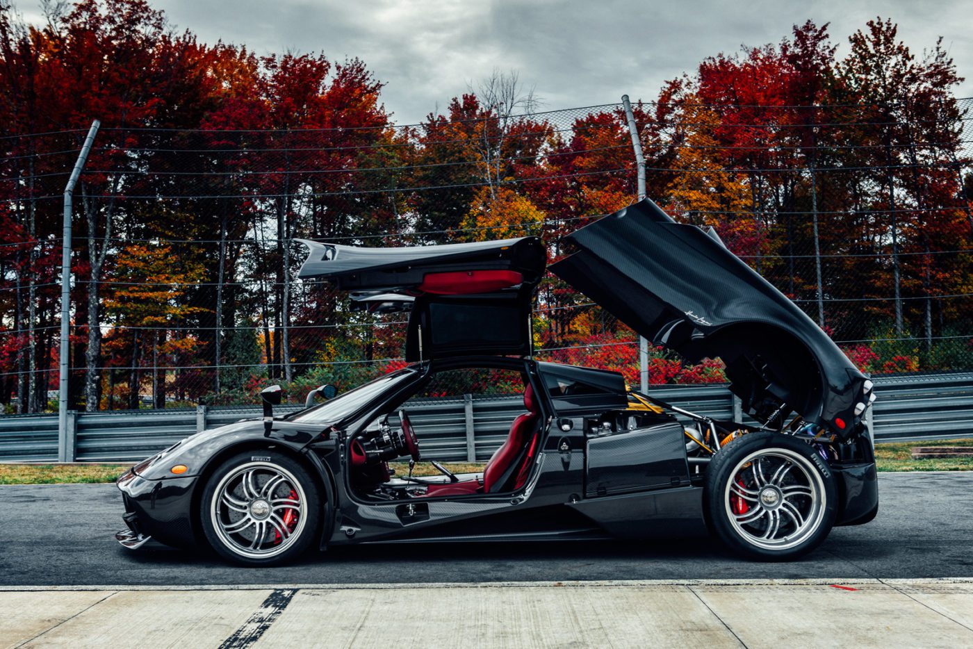 Pagani Huayra Specs, Price, Photos and Review