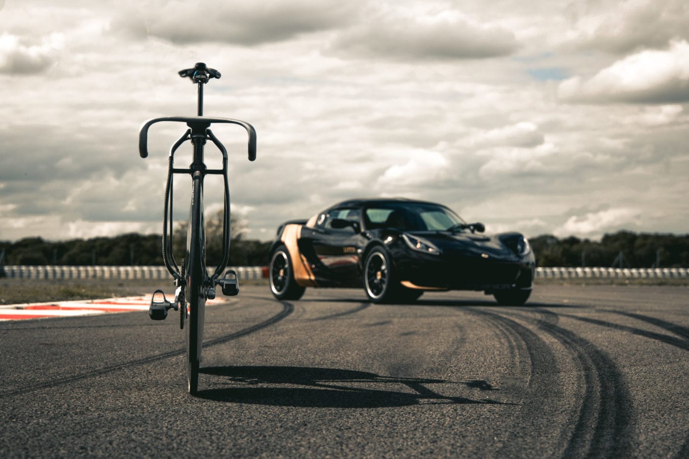 Lotus Unveils Olympic Track Bike Despite the Circumstances