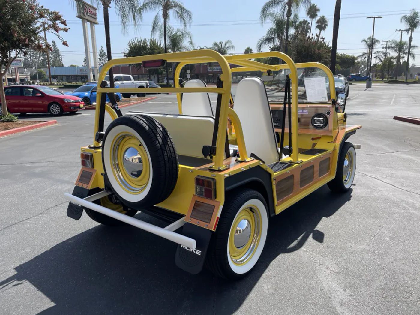 Customize The Popular Moke From California's Bert's Mega Mall