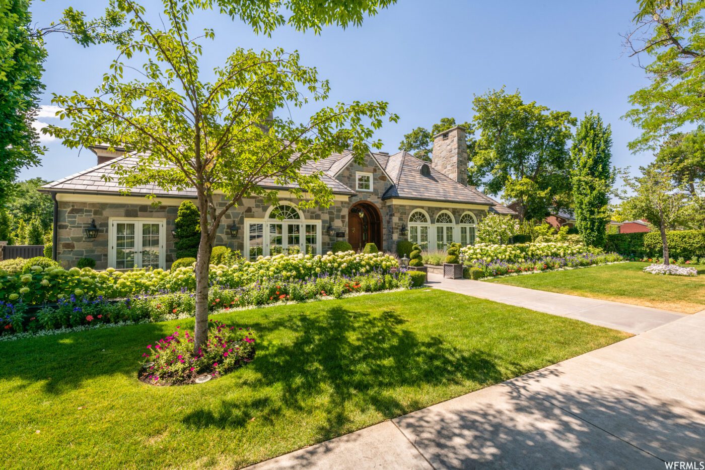 Home Of The Day: Utah's $17M Salt Lake Country Club Masion