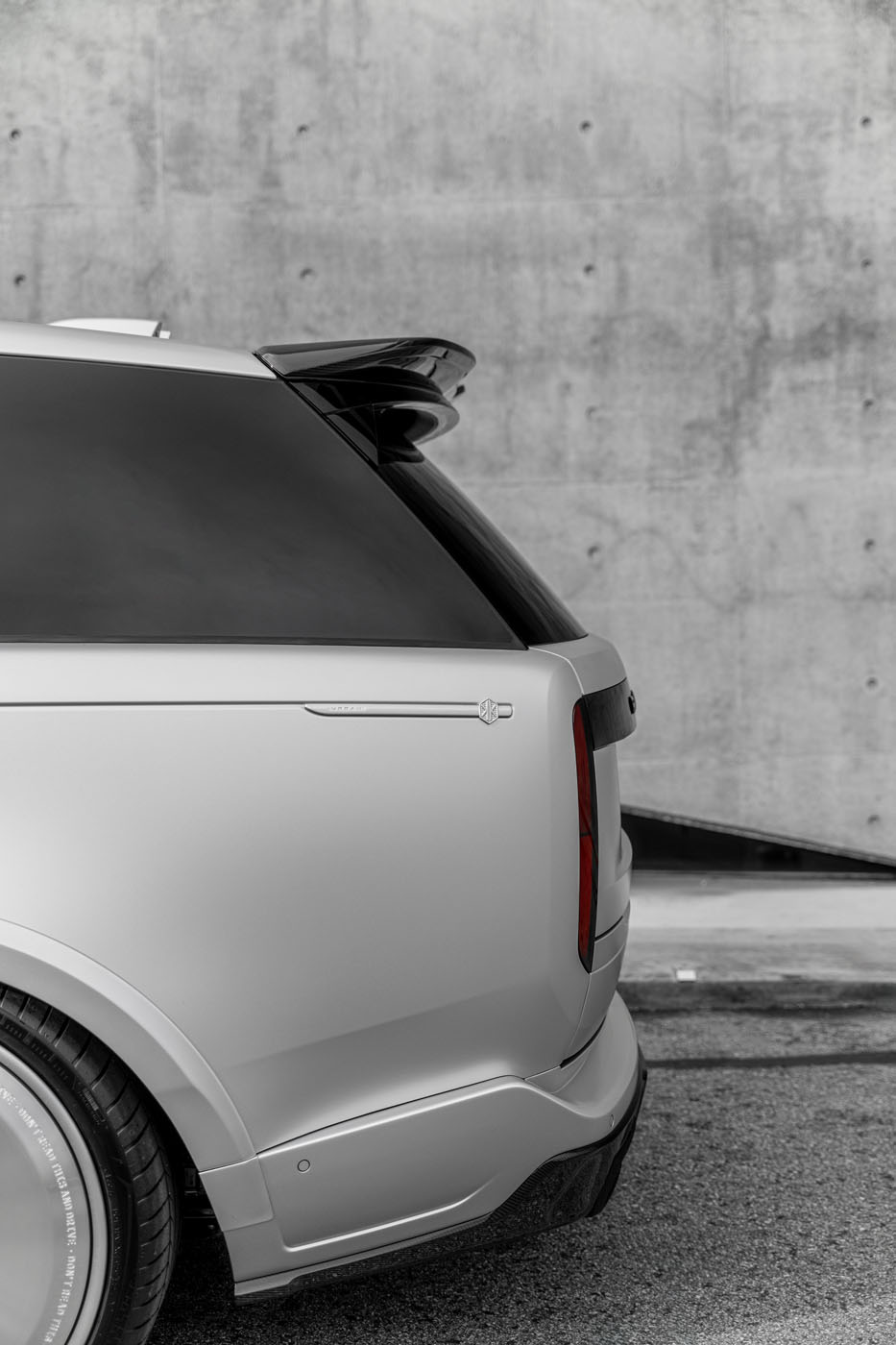 Check Out Kim Kardashian's New $300K Custom Range Rover