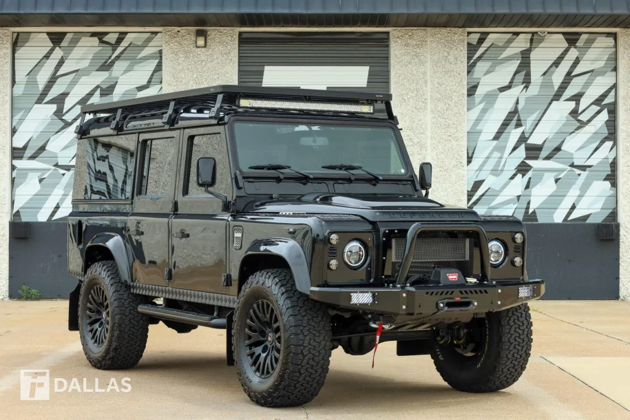 A Legacy of Adventure: The Best Vintage Land Rover Defender 4x4s For ...