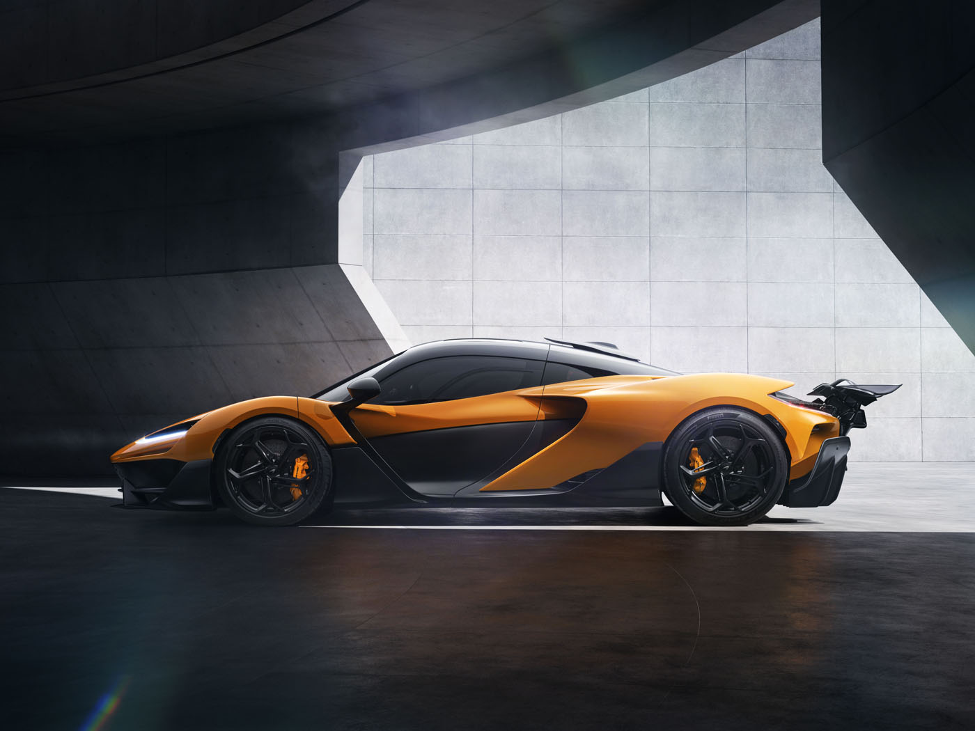 McLaren W1 Price, Specs & Photos