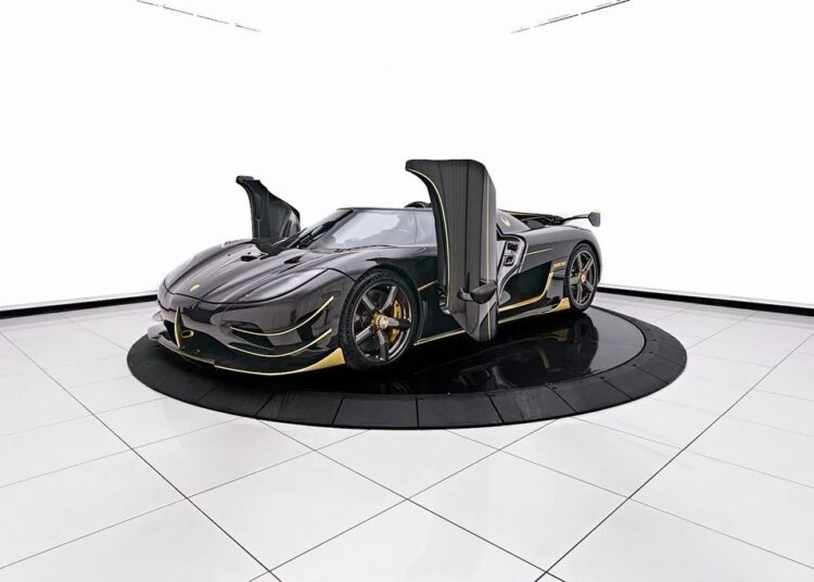 Koenigsegg Reveals A New Exposed Carbon Fiber Jesko Attack Spec