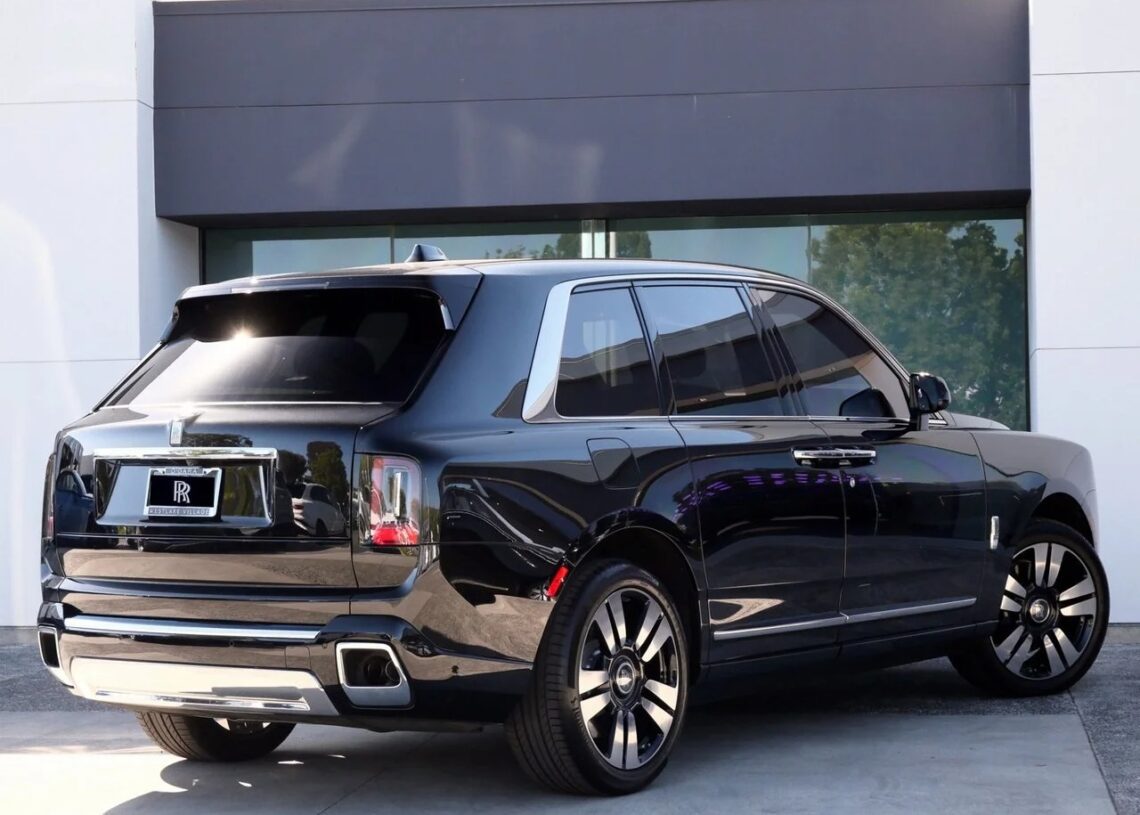 Unveiled: The 2025 Rolls-Royce Black Badge Spectre Unveiled: The 2025 Rolls-Royce Black Badge Spectre