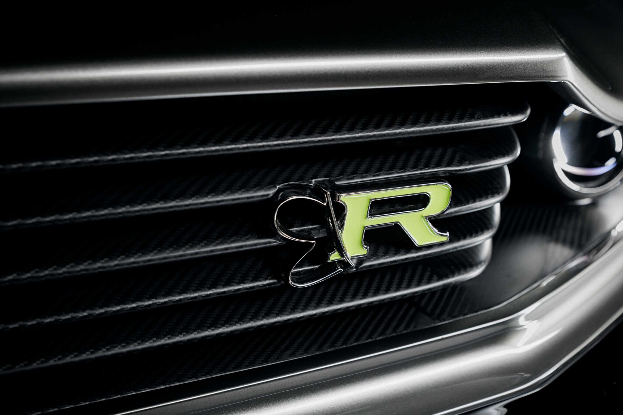 Ringbrothers Debut Aston Martin OCTAVIA: A Supercharged 1971 DBS ...